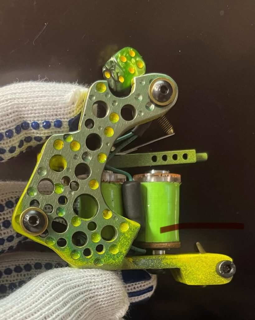 Custom Handmade Coil Tattoo Machines - TattooArtist.ch